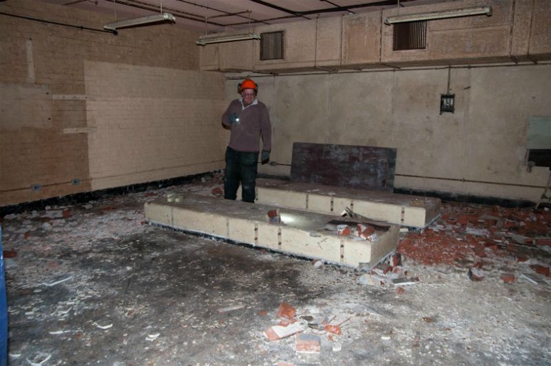 battery room (Large) – TheTimeChamber