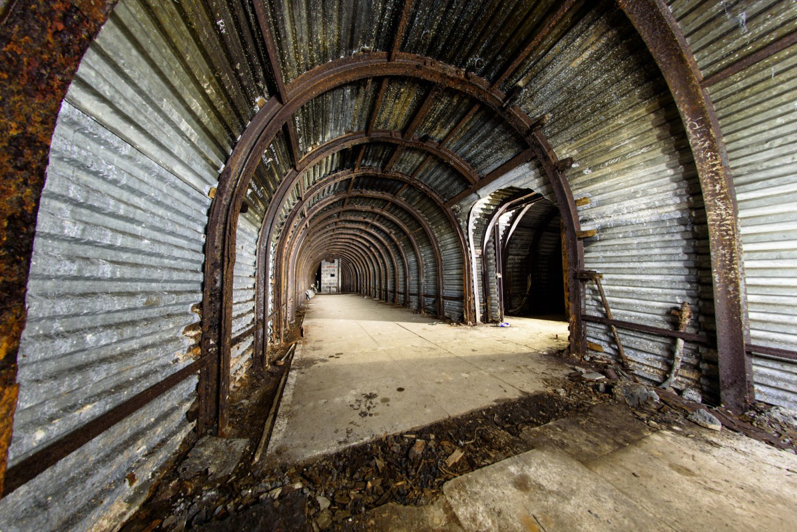 Top 3 underground photos | Photo Threads | 28DaysLater.co.uk